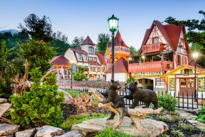 15 Cutest Small Towns in The South, USA - Southern Trippers
