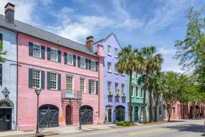 Savannah or Charleston: Which City Is Right For You? - Southern Trippers