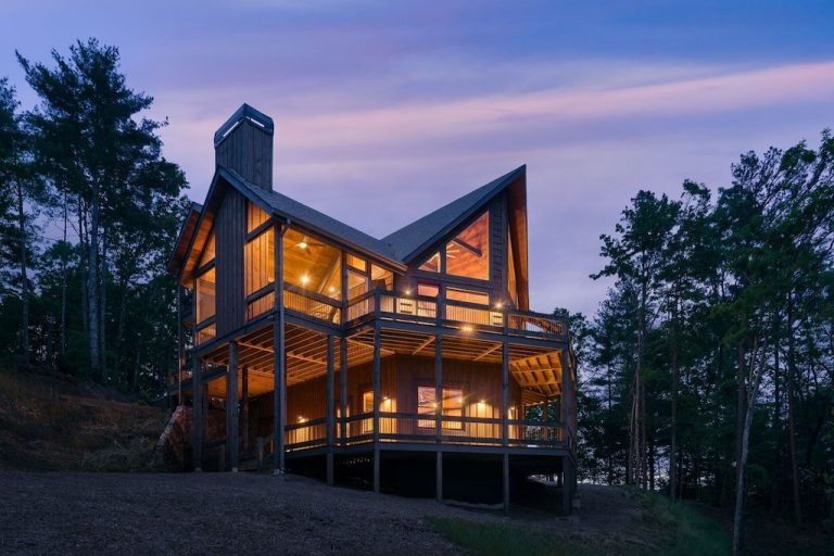 16 Dreamy Treehouses In Georgia You Can Stay In - Southern Trippers