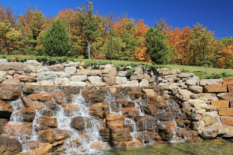 12 Best Places to Experience Fall In Arkansas - Southern Trippers