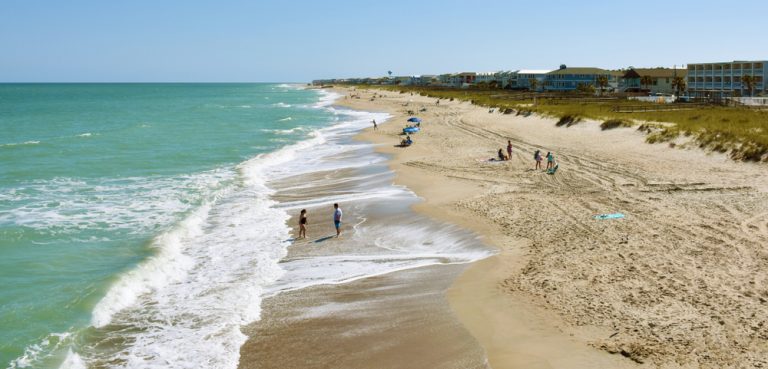 15 Cutest Beach Towns In The South USA - Southern Trippers