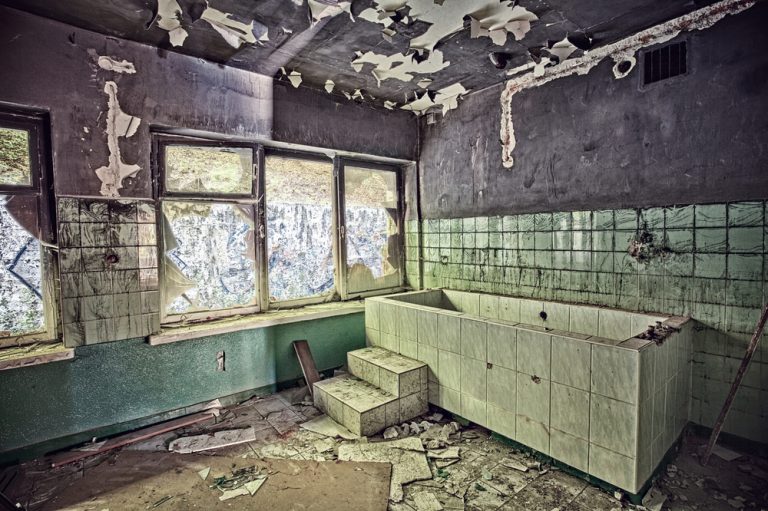 12 Haunted Places In Virginia That Will Creep You Out - Southern Trippers