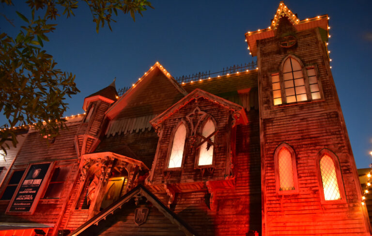 8 Best Haunted Houses in North Carolina You Must Visit - Southern Trippers